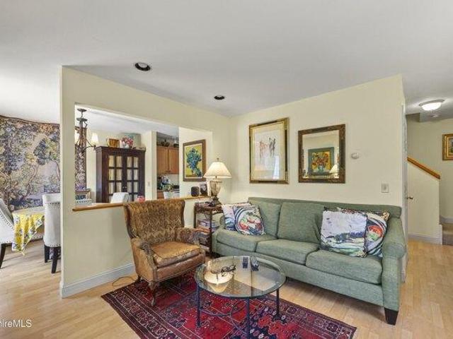 house with 4 bedroom, Lee MA ES105206484