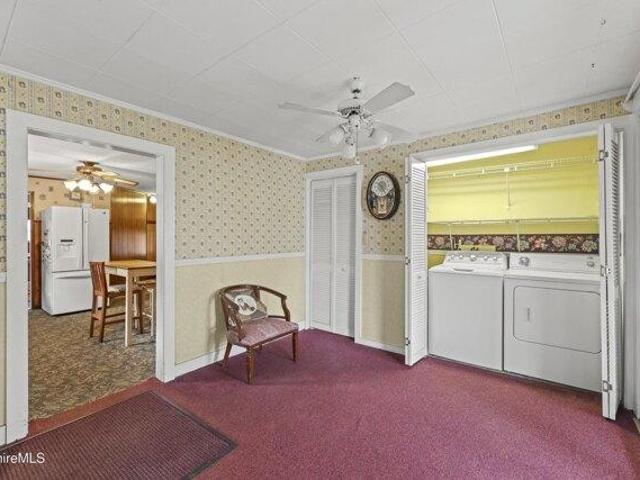 house with 4 bedroom, Lee MA ES105230545