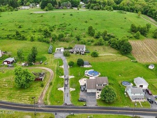 house with 4 bedroom, Lehighton PA ES103627302
