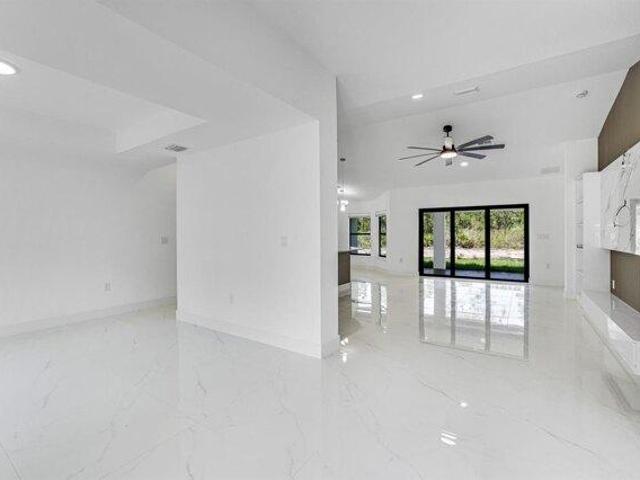 house with 4 bedroom, Lehigh Acres FL ES104900158