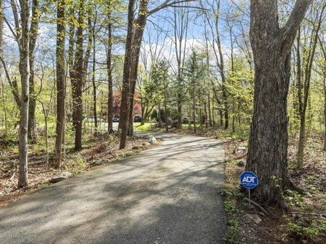 house with 4 bedroom, Leicester MA DS102444675