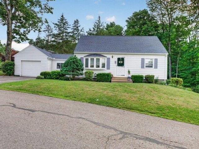 house with 4 bedroom, Leicester MA DS104377276