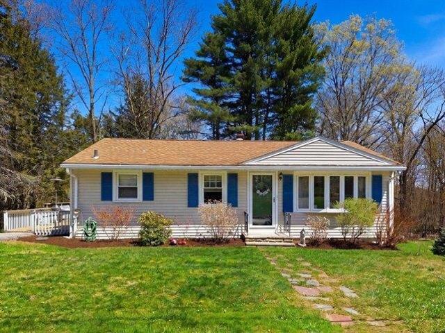 house with 4 bedroom, Leicester MA ES103017196