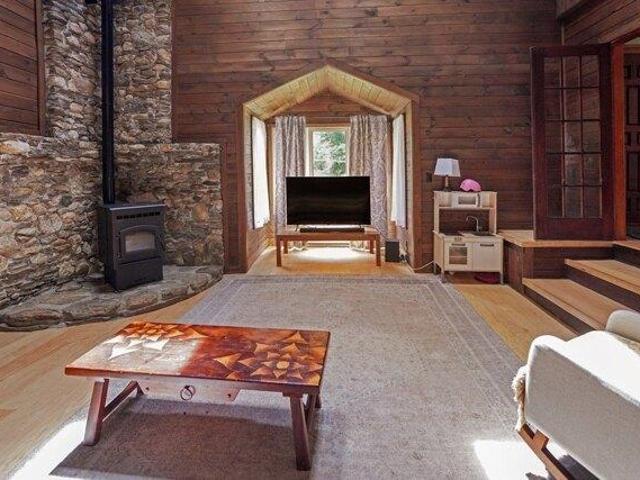 house with 4 bedroom, Leicester MA ES104480678
