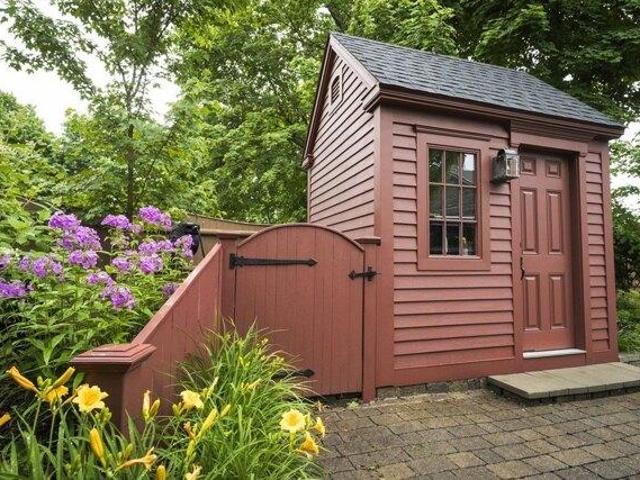 house with 4 bedroom, Leicester MA ES104149307