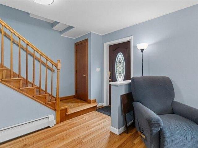 house with 4 bedroom, Leicester MA ES105081043