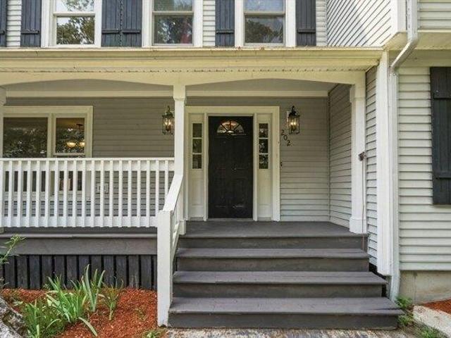 house with 4 bedroom, Leicester MA ES105082954