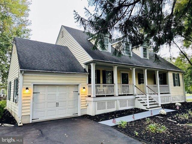 house with 4 bedroom, Levittown PA ES104907710