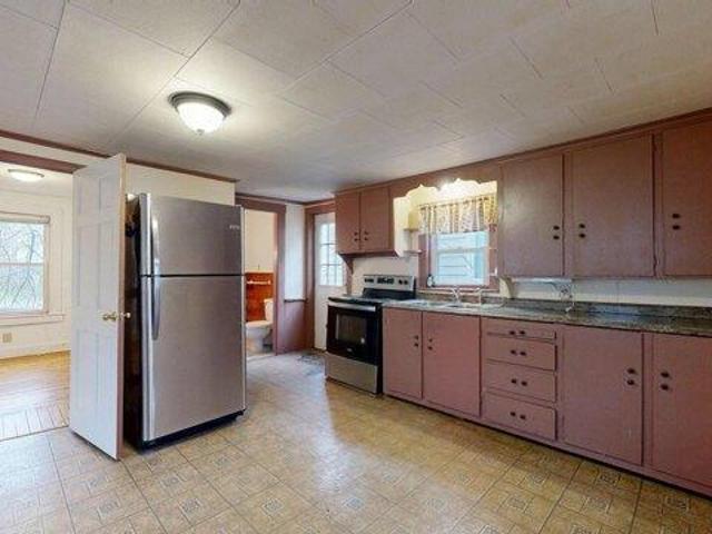house with 4 bedroom, Lewiston ME DLS101799301