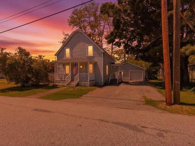 house with 4 bedroom, Lewiston ME DLS103127642