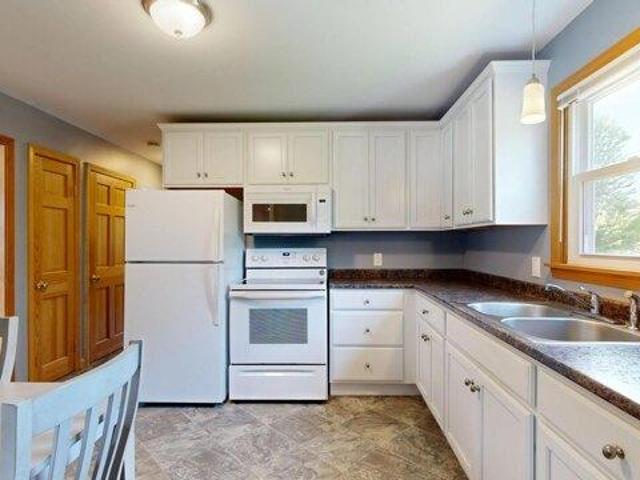 house with 4 bedroom, Lewiston ME ES104852340