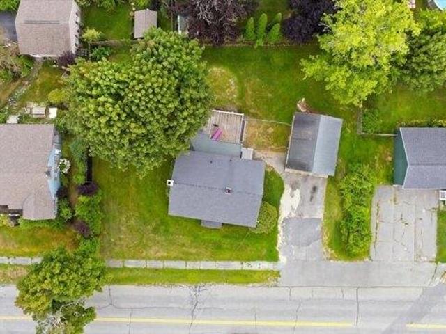 house with 4 bedroom, Lewiston ME ES105173718