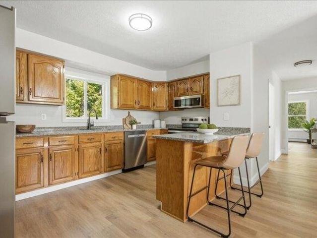 house with 4 bedroom, Lewiston ME ES105114930