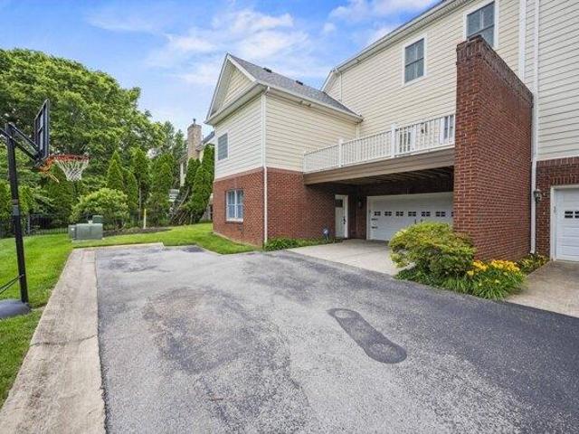 house with 4 bedroom, Lexington KY DS92796066