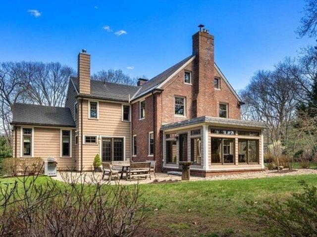 house with 4 bedroom, Lincoln MA ES103126162