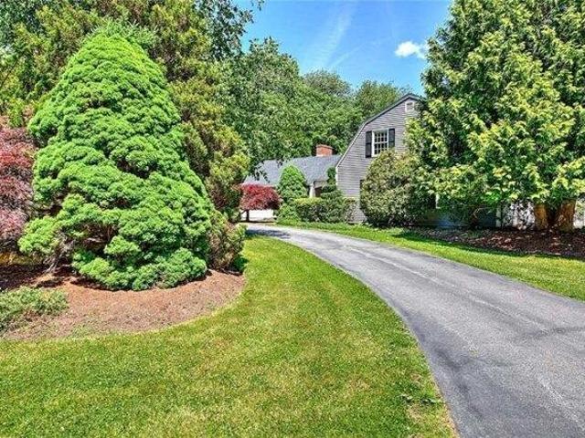 house with 4 bedroom, Lincoln RI ES104791139