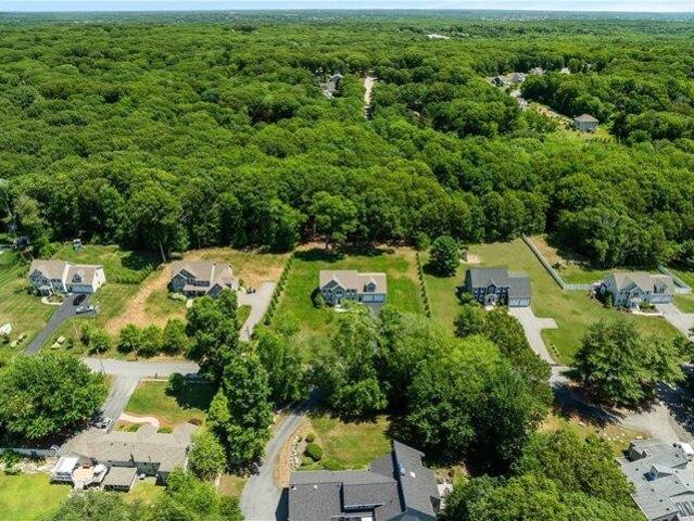 house with 4 bedroom, Lincoln RI ES105092259