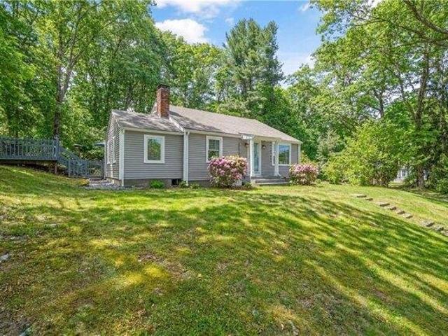 house with 4 bedroom, Lincoln RI ES103495239