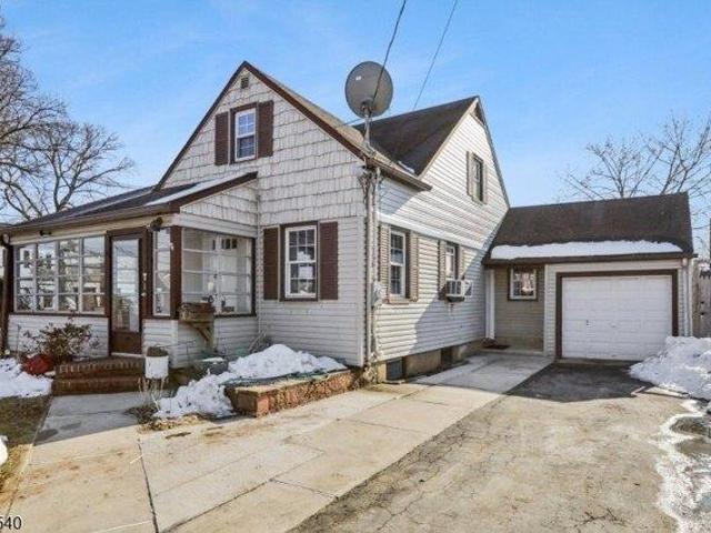 house with 4 bedroom, Linden NJ DLS101856544