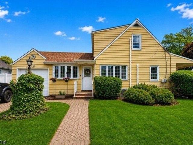 house with 4 bedroom, Linden NJ DLS102479452