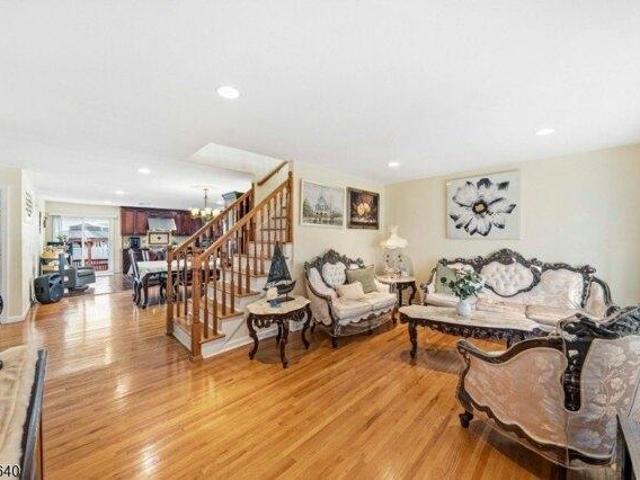 house with 4 bedroom, Linden NJ DS102064297