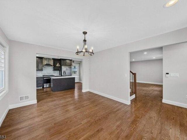 house with 4 bedroom, Linden NJ ES104901255