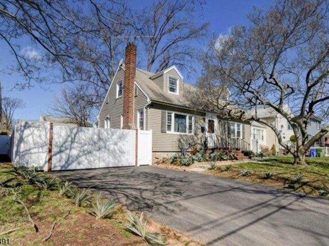 house with 4 bedroom, Linden NJ ES104351573