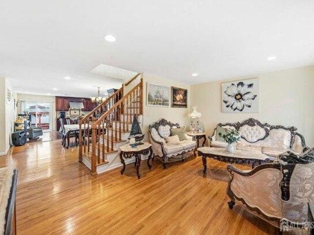 house with 4 bedroom, Linden NJ ES105124917