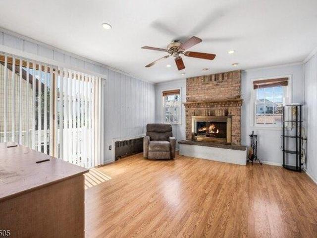 house with 4 bedroom, Linden NJ ES105176047