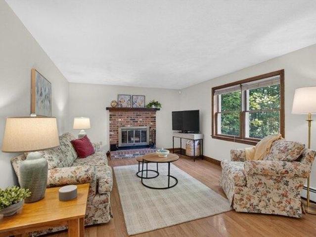 house with 4 bedroom, Littleton MA ES105144857