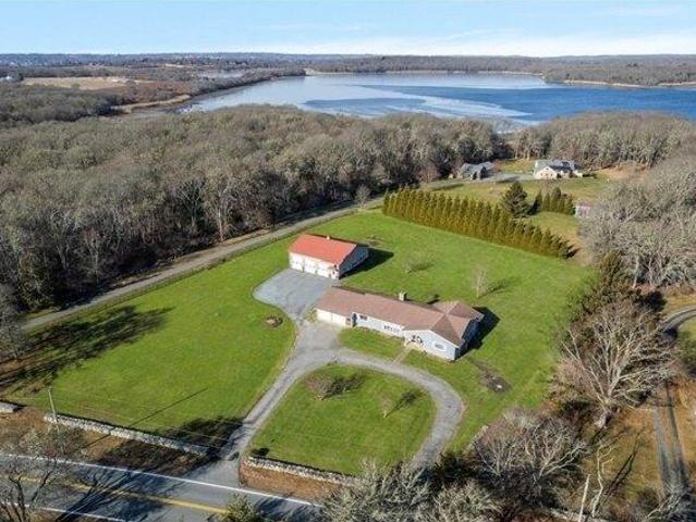 house with 4 bedroom, Little Compton RI DS102592913