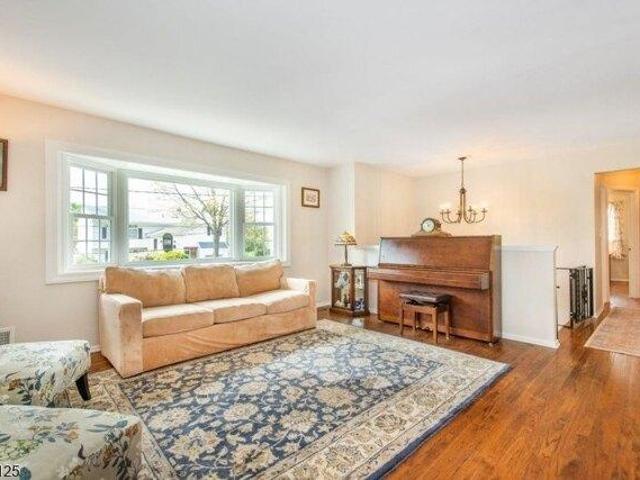 house with 4 bedroom, Little Falls NJ DLS102531040