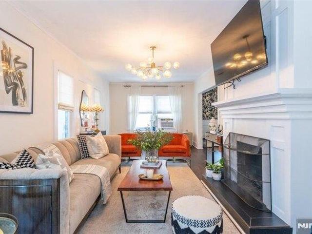 house with 4 bedroom, Little Falls NJ ES104237762