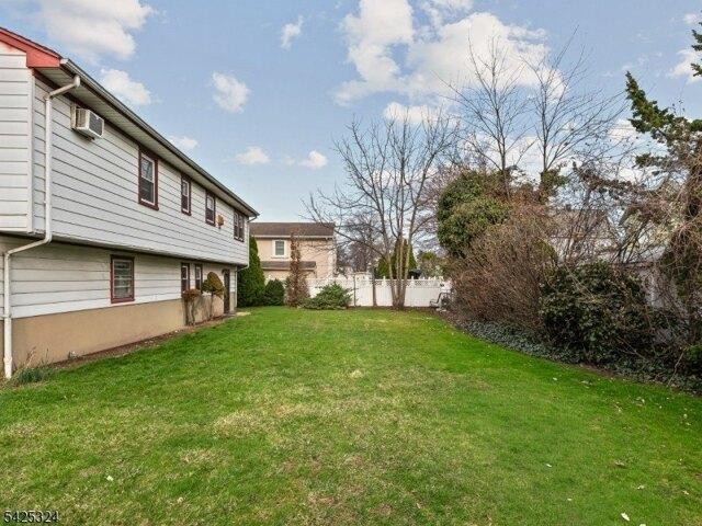 house with 4 bedroom, Little Ferry NJ DS102726818