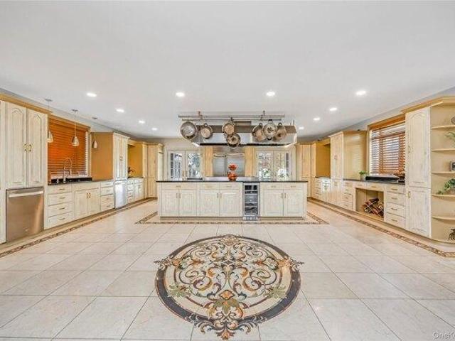 house with 4 bedroom, Little Neck NY ES103621077