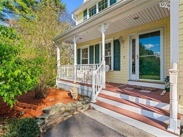 house with 4 bedroom, Litchfield NH DS104112736