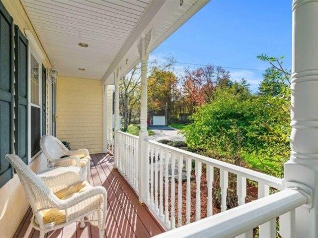 house with 4 bedroom, Litchfield NH ES104112736
