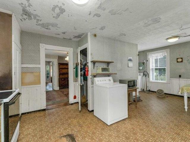 house with 4 bedroom, Litchfield NH ES105124027