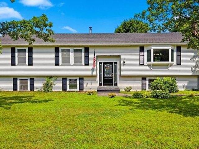 house with 4 bedroom, Litchfield NH ES105125059