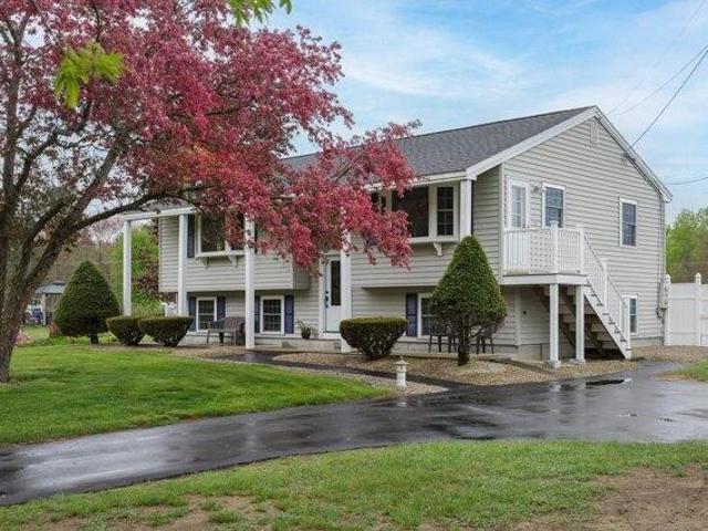 house with 4 bedroom, Litchfield NH ES103444736