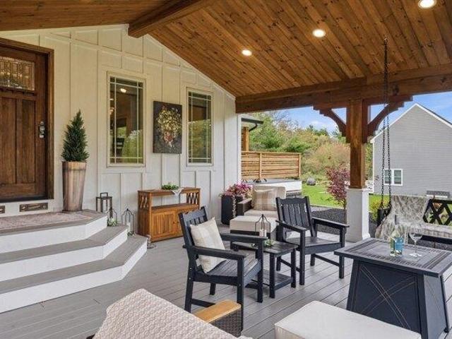 house with 4 bedroom, Litchfield NH ES103929758