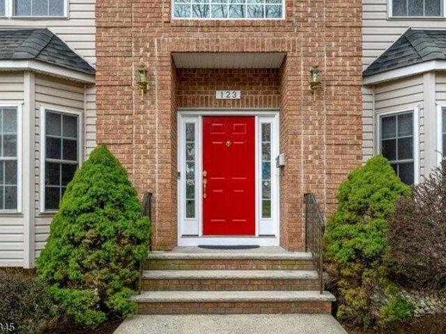 house with 4 bedroom, Livingston NJ DLS102215959