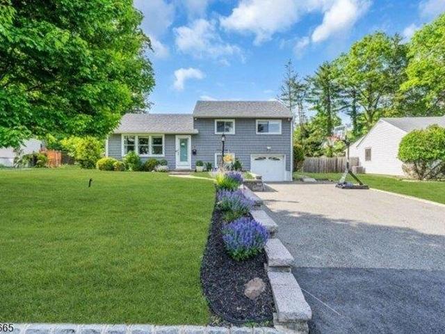 house with 4 bedroom, Livingston NJ DS104441584