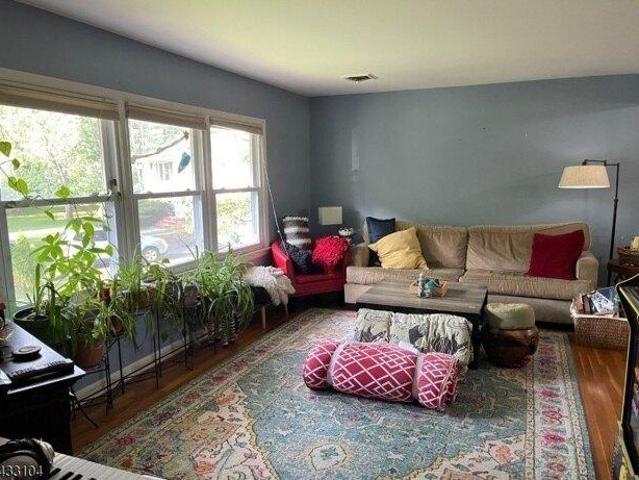house with 4 bedroom, Livingston NJ DS102825828