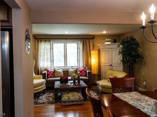 house with 4 bedroom, Livingston NJ ES104150603