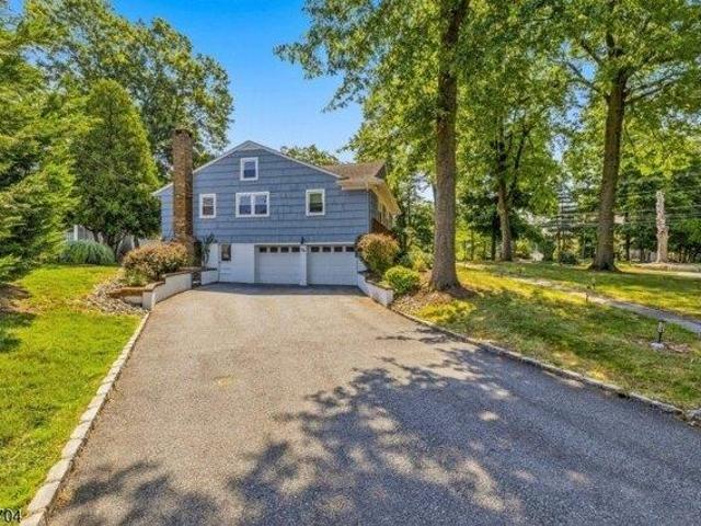 house with 4 bedroom, Livingston NJ ES104189589