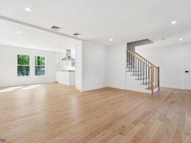 house with 4 bedroom, Livingston NJ ES104408941