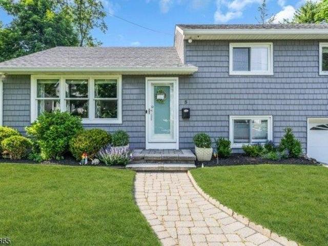 house with 4 bedroom, Livingston NJ ES104441584