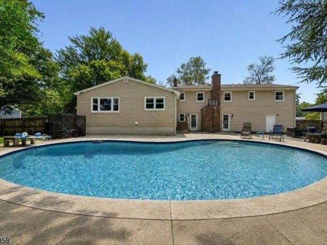 house with 4 bedroom, Livingston NJ ES104477420