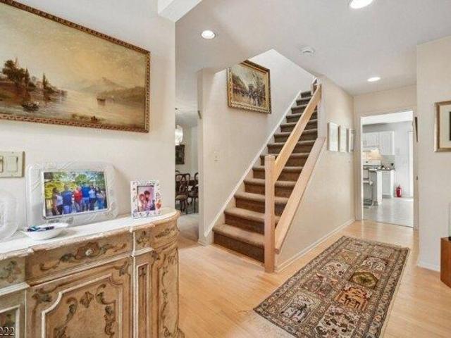 house with 4 bedroom, Livingston NJ ES104570231